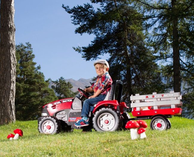Trattore a pedali Peg Perego: Maxi Diesel Tractor perfetto dai 2 anni ...